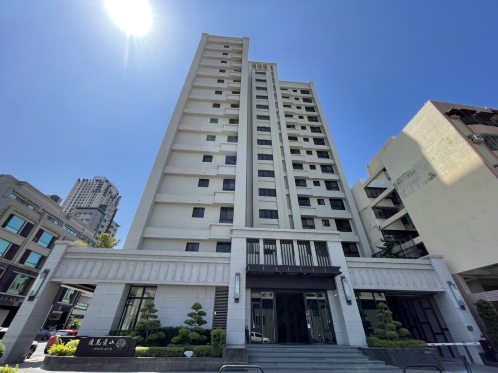 遠見青山高雄市左營區文學路電梯大廈高鐵特區超美大面寛店面 房屋出租 樂屋網
