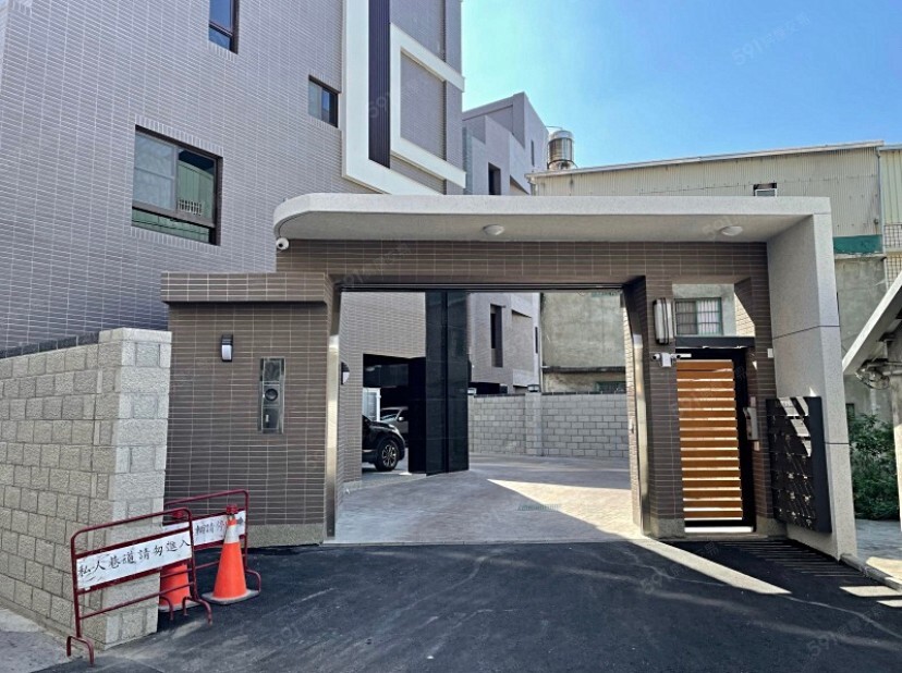 台中市烏日區五光路五堂巷別墅烏日五光國小全新完工間間套房雙車美別墅 房屋出售 樂屋網