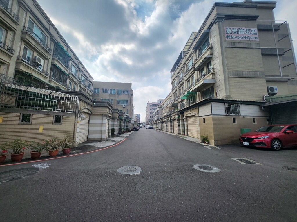 台南市永康區中正路透天厝大降價永康大地坪雙車墅 房屋出售 樂屋網
