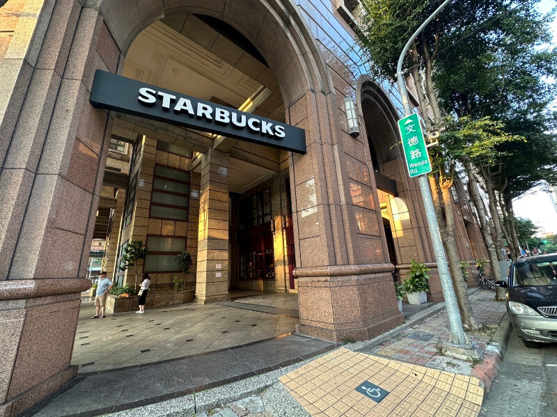 非常歐洲新北市板橋區新海路電梯大廈甜姐coco新埔非常歐洲挑高非常氣派醫美商辦p 房屋出售 樂屋網