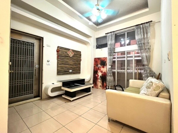 廣三大時代,台中市南區工學一街,電梯大廈,首購首選~台中高工兩房平面大車位大露臺 | 房屋出售 | 樂屋網