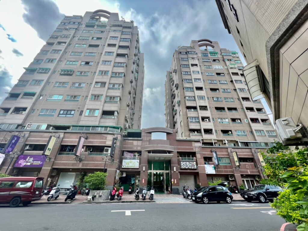 鄉城文化特區台南市東區仁和路電梯大廈東區鄉城文化特區!兩房車位尋優質租客 房屋出租 樂屋網