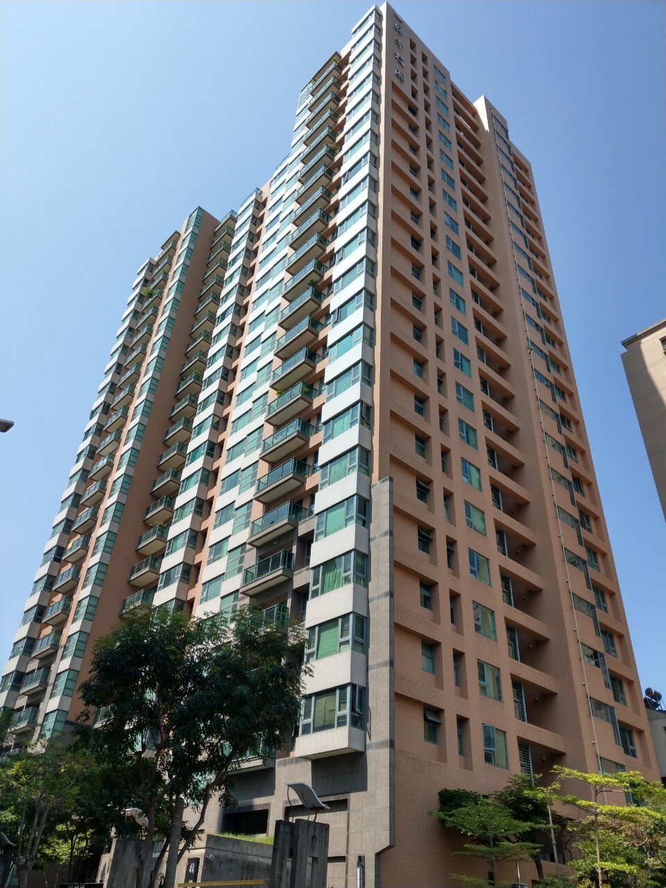 鼎宇橘園高雄市鼓山區美術東八街電梯大廈精選推薦專約美術館鼎宇絕佳景觀雙平車好宅 房屋出售 樂屋網