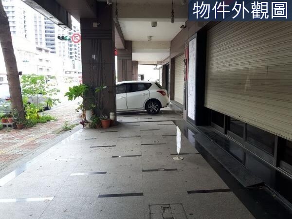 高雄市鳳山區鳳南一路鳳甲【大面寬】店面一樓出租 樂屋網