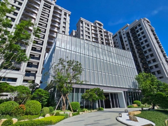 清景麟巴克禮台南市東區崇元一街電梯大廈清景麟巴克禮幸福二房平面車位 房屋出售 樂屋網