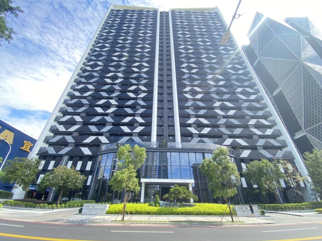 欣灣時代高雄市前鎮區復興三路電梯大廈亞灣區欣灣時代高樓層海景三房平車 房屋出售 樂屋網