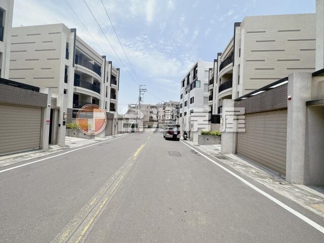 中科首選 臨路 邊間 整層主臥 傳統美墅 台中市龍井區買房子、房屋出售 樂屋網