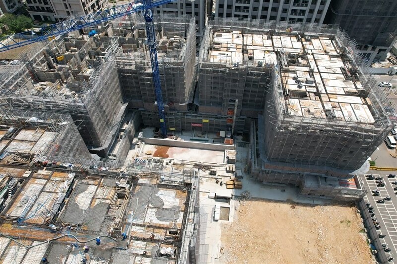 富宇世界花園台中市南屯區建功路電梯大廈專富宇世界花園21房平車 房屋出售 樂屋網