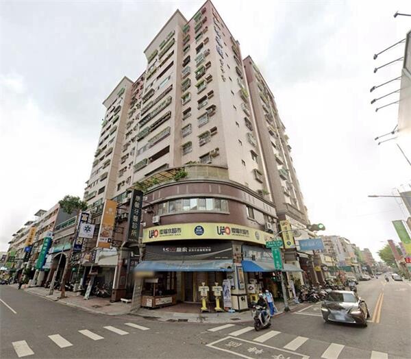 高雄市鳳山區文中街電梯大廈文山特區~近熱帶園藝所陽台進出3房＋雙平車 房屋出售 樂屋網