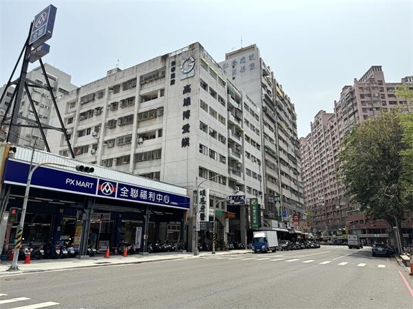高雄市左營區重孝路福山學區店面|圓禾向學|高鐵新光三越出租 樂屋網