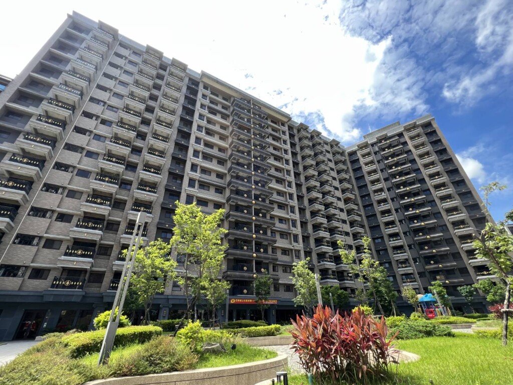 巴黎線上,桃園市中壢區永順街,電梯大廈,青埔國中次頂樓景觀⚡溫馨三房車 | 房屋出售 | 樂屋網