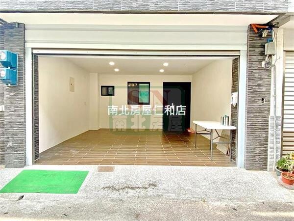 台南市北區文賢路透天厝文賢國中整新車墅 房屋出售 樂屋網