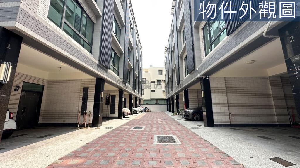 高雄市仁武區後庄巷別墅仁武∥謙囍社區∥稀有2年輕屋齡52米面寬雙車墅 房屋出售 樂屋網
