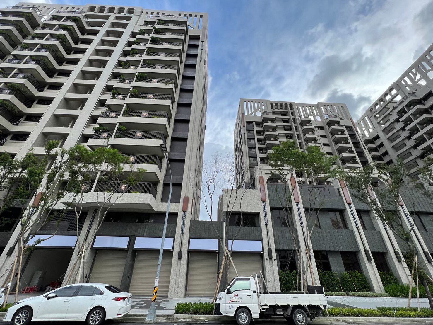 鋭揚天鵝堡高雄市楠梓區惠正街電梯大廈都會公園捷運站全新店面一樓行業單純租金可談 房屋出租 樂屋網