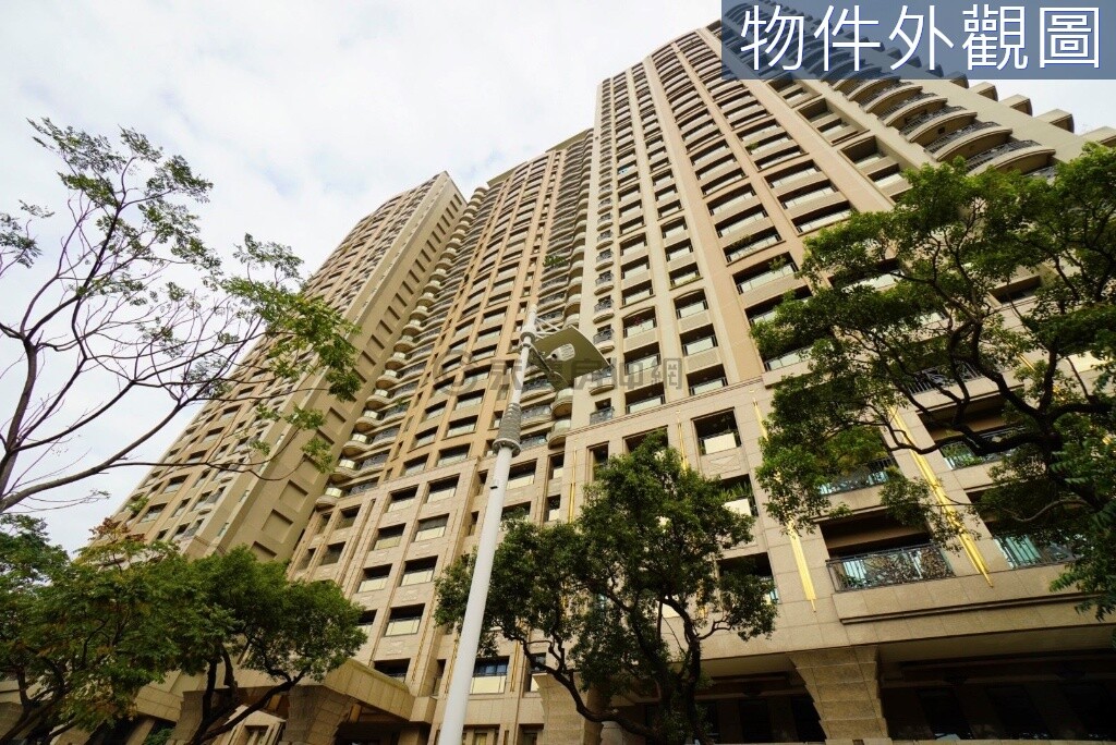 福懋首善高雄市前鎮區民權二路電梯大廈福懋首善高樓總裁豪邸4房雙平車 房屋出售 樂屋網