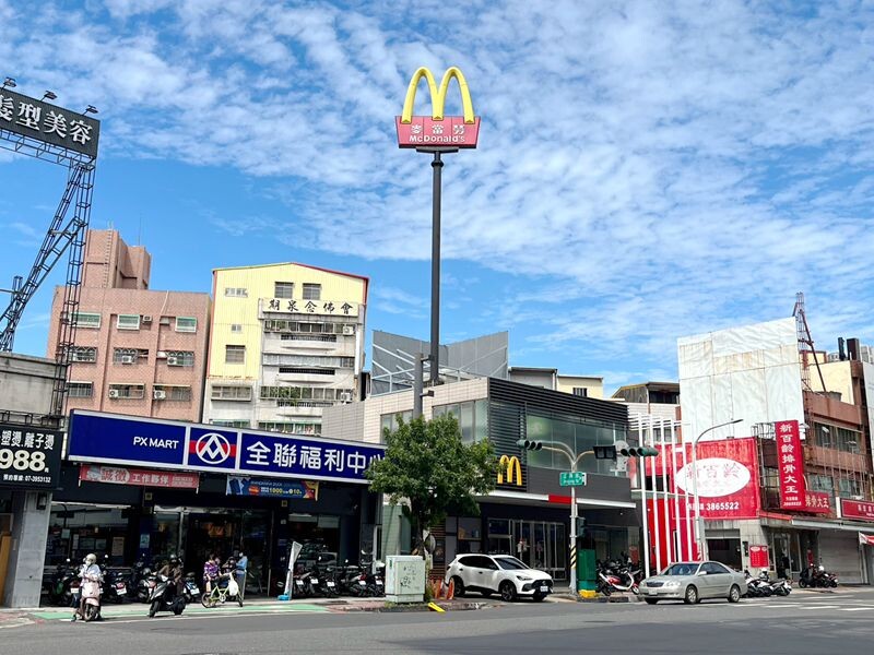摩登雅舍高雄市三民區建工路套房b建工熱鬧商圈郵局麥當勞旁 收租套房 房屋出售 樂屋網