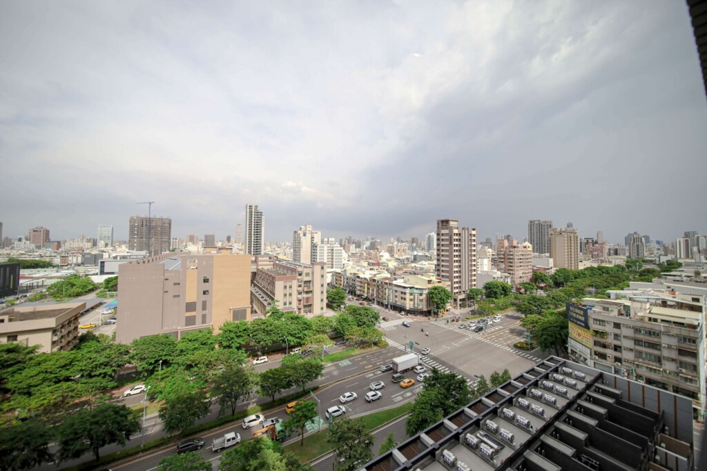 美樹大悦大樓區高雄市三民區十全三路電梯大廈天崩地裂「景觀宅」⭐️高樓市景~精美三房黃金平車 房屋出售 樂屋網