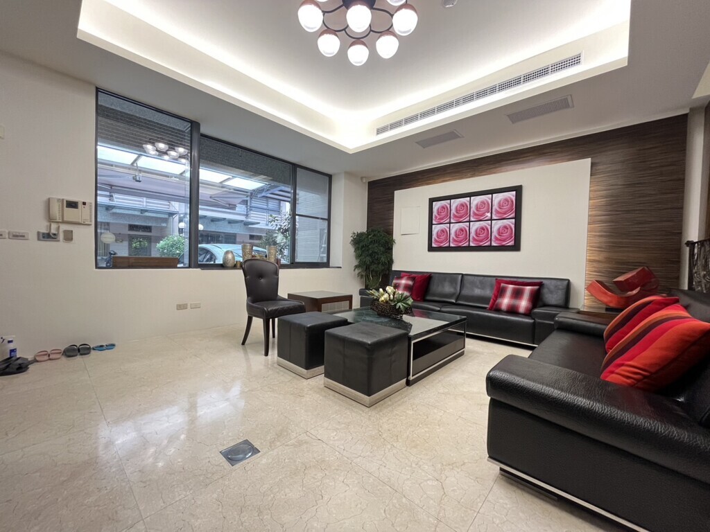 ｜屏東市｜家樂福輕齡雙車墅 - 屏東縣屏東市買房子、房屋出售 | 樂屋網