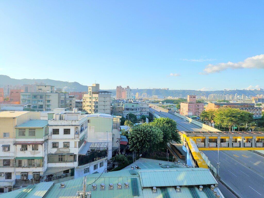 板橋仕新北市板橋區大觀路三段電梯大廈 影城電梯2房車 青安20專案 一橋之隔到亞東站 房屋出售 樂屋網