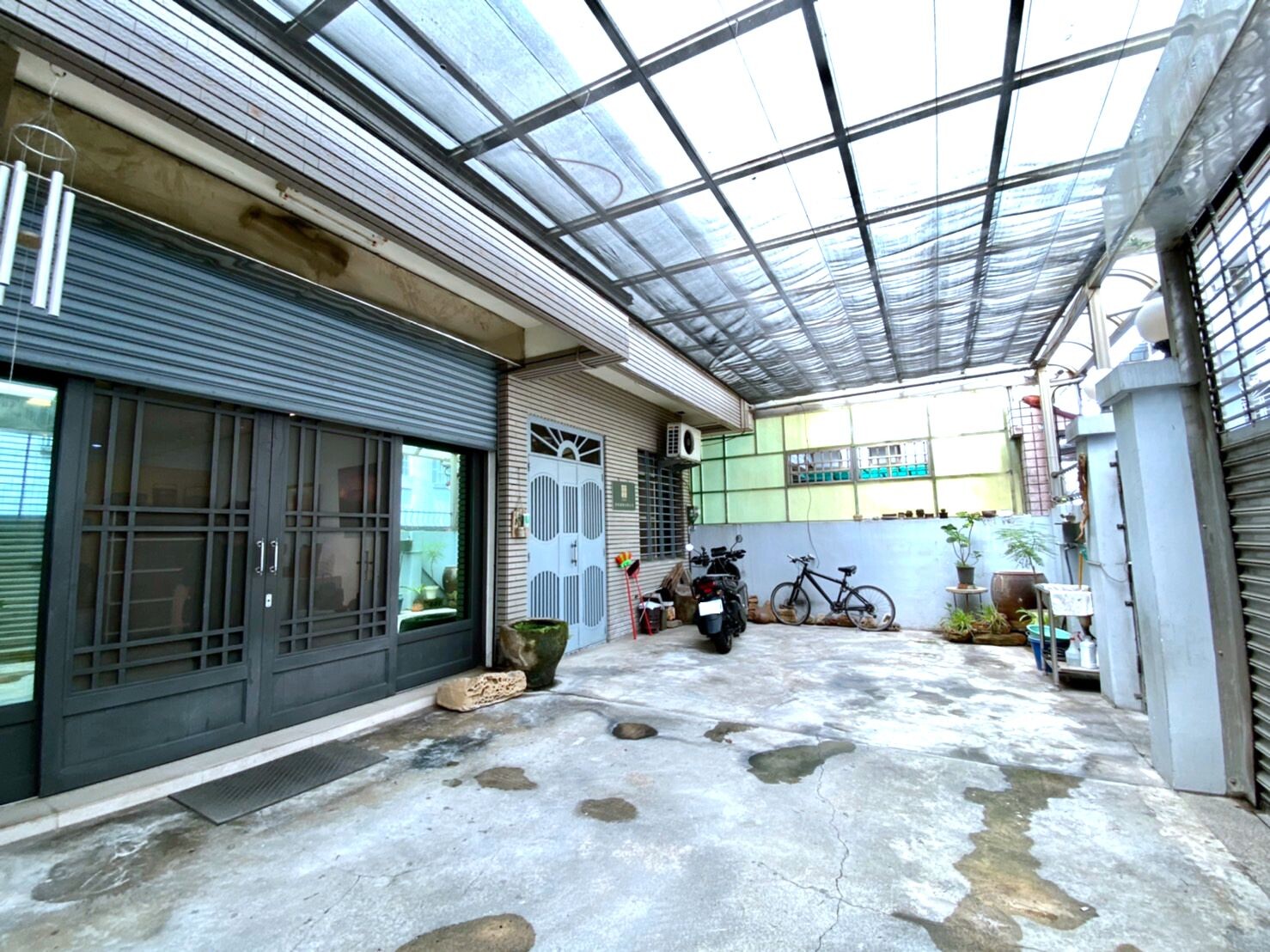 屏東縣屏東市武愛街透天厝蘇偉哲｜大地坪建地｜榮總三車大面寬別墅 房屋出售 樂屋網