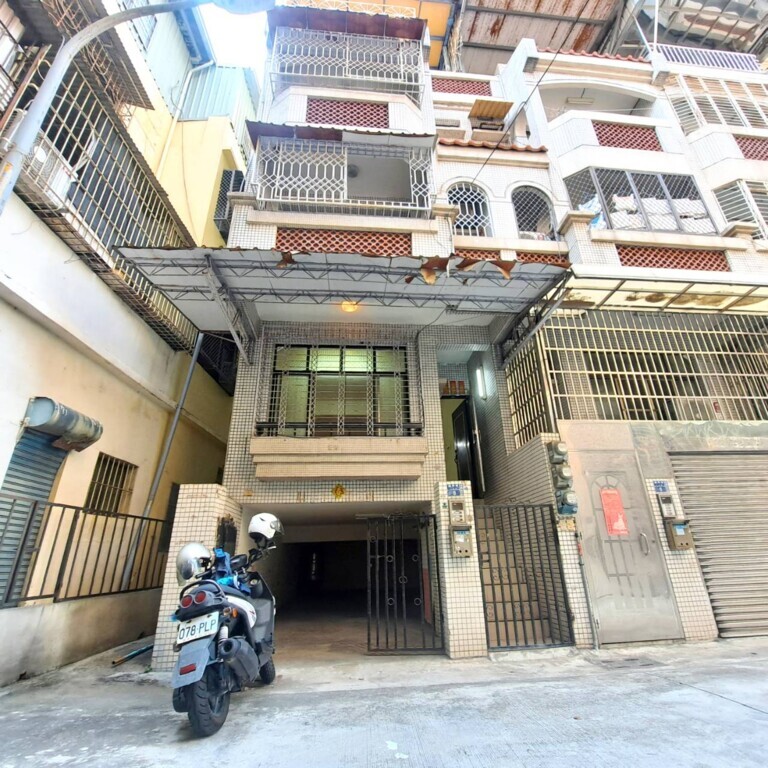 高雄市前鎮區福祥街透天厝瑞祥學區稀有邊間雙車庫透天 房屋出售 樂屋網