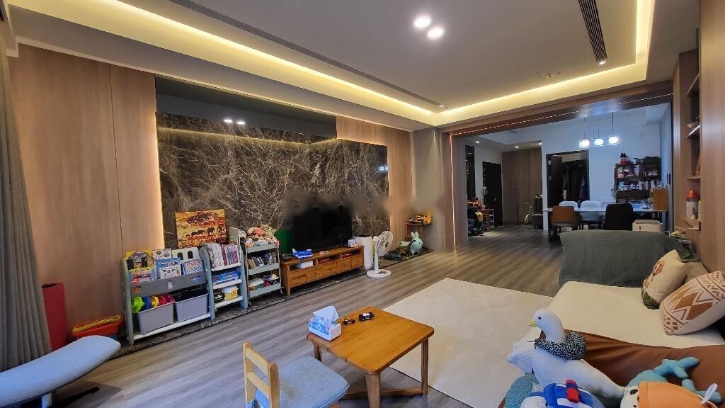 京城大苑高雄市左營區文萊路電梯大廈京城大苑唯一挑高36米 精品裝潢4房大平車 房屋出售 樂屋網