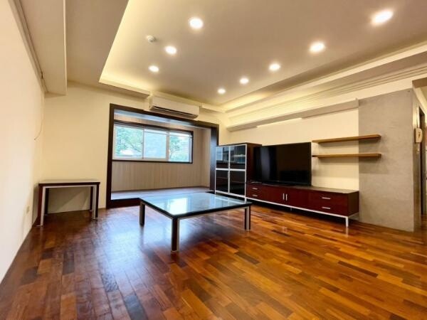 大東家綠璟台中市西區五權西四街電梯大廈美術園道旁稀有釋出|大東家綠璟大四房平車 房屋出售 樂屋網