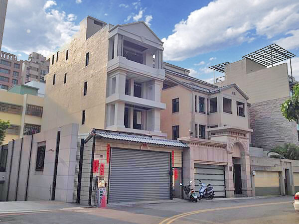 少有的大地坪別墅0七期大富街獨棟電梯別墅 台中市南屯區買房子、房屋出售 樂屋網