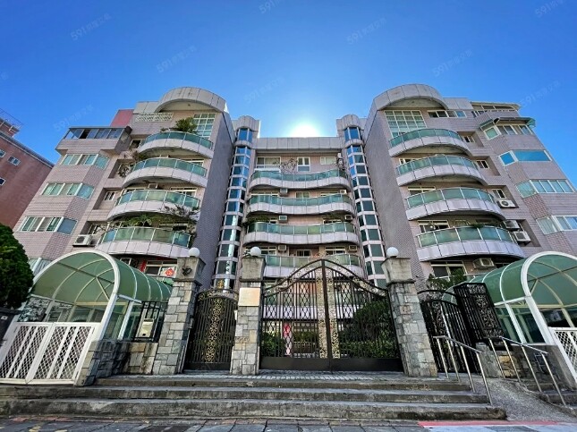 大直碧雲天台北市內湖區文湖街電梯大廈【台灣小劉】超值邊間電梯四房車位,近美麗華商圈 房屋出售 樂屋網