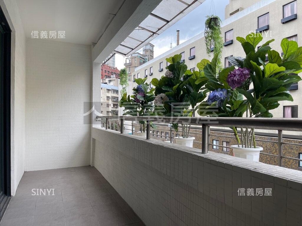 國泰仁愛大廈 E棟台北市大安區仁愛路四段電梯大廈誠售國泰美妝三房華廈 房屋出售 樂屋網