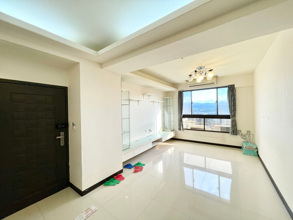 豪椰大鎮桃園市桃園區樹仁三街電梯大廈住商老王 桃園後站 豪椰大鎮景觀三房平面車 房屋出售 樂屋網
