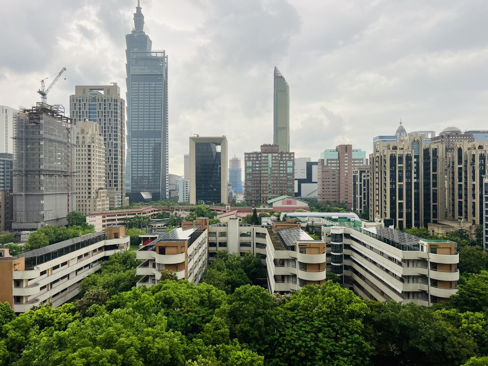 【圓璽不動產】正面公園｜信義計畫區馬可波羅高樓景觀 台北市信義區馬可波羅花園廣場買房子 樂屋網