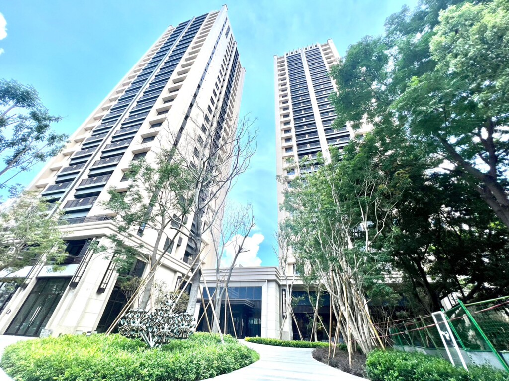 浩瀚森之道台中市東區東光園路電梯大廈森之道 高樓視野帝王戶～三房b1雙平車 房屋出售 樂屋網