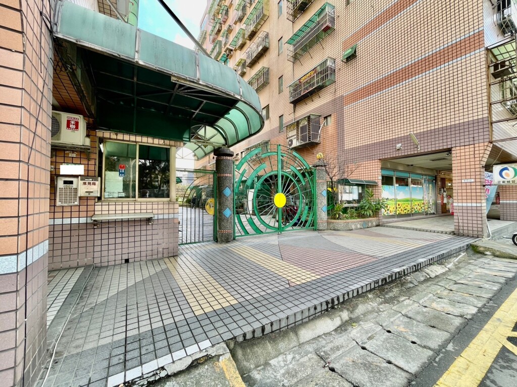 必富邑f區桃園市桃園區龍祥街電梯大廈必富邑超美三房~共用衛浴有開窗 房屋出售 樂屋網