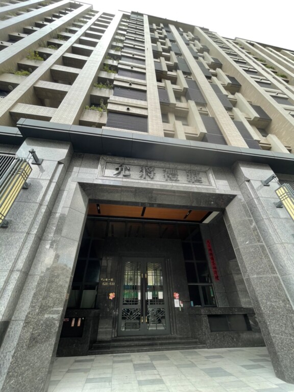 允將禮湛台中市烏日區中山路一段店面烏日中山路一級戰區超大坪數12樓店面 房屋出售 樂屋網