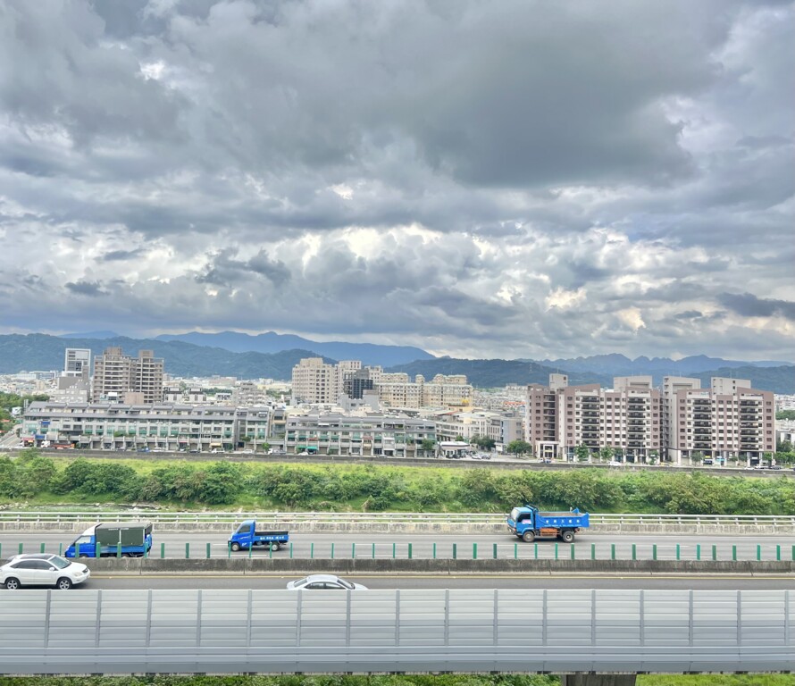 漂亮no2 Lavie台中市大里區環中東路六段電梯大廈台中立仁高中三房平車美廈 房屋出售 樂屋網