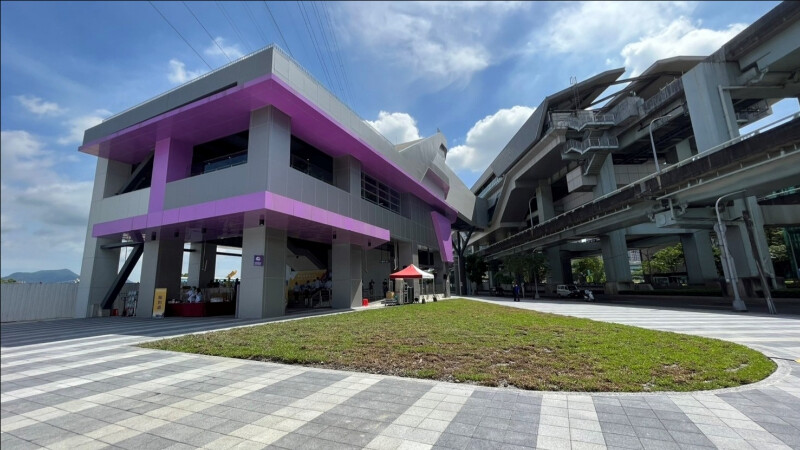 新潤潤見築新北市泰山區信華三街電梯大廈塭仔圳〃新潤潤見築〃雙衛兩房車 王茹鉉 房屋出售 樂屋網