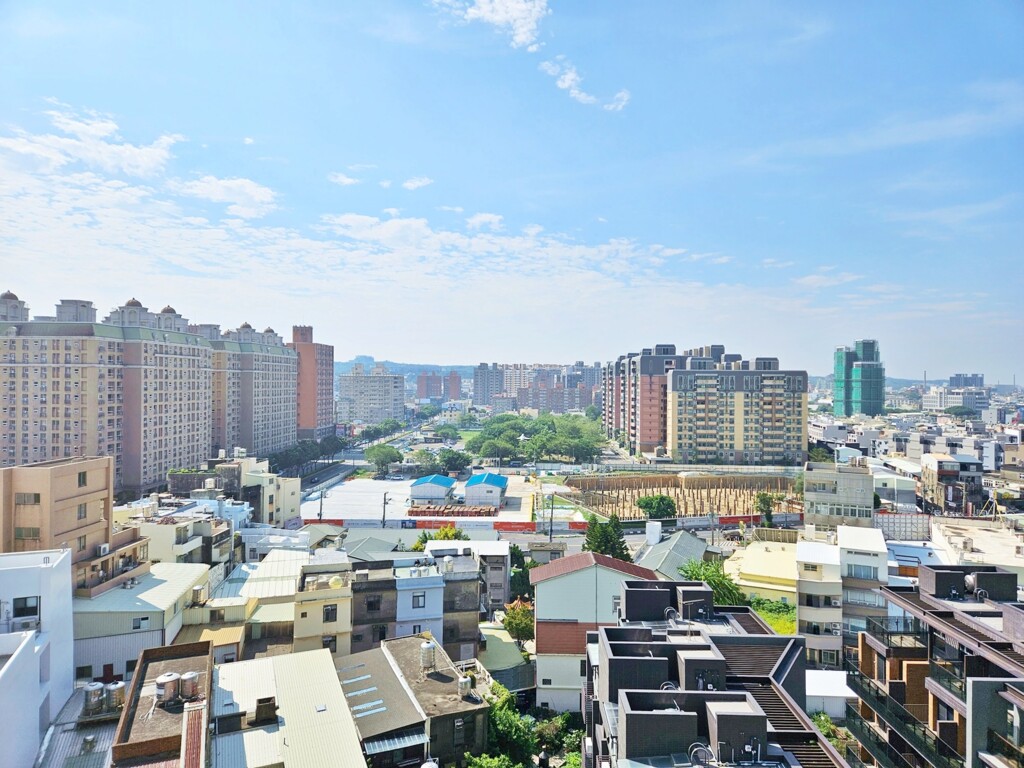 鴻硯新竹市北區經國路二段電梯大廈專任鴻柏鴻硯朝南視野大三房雙車 房屋出售 樂屋網