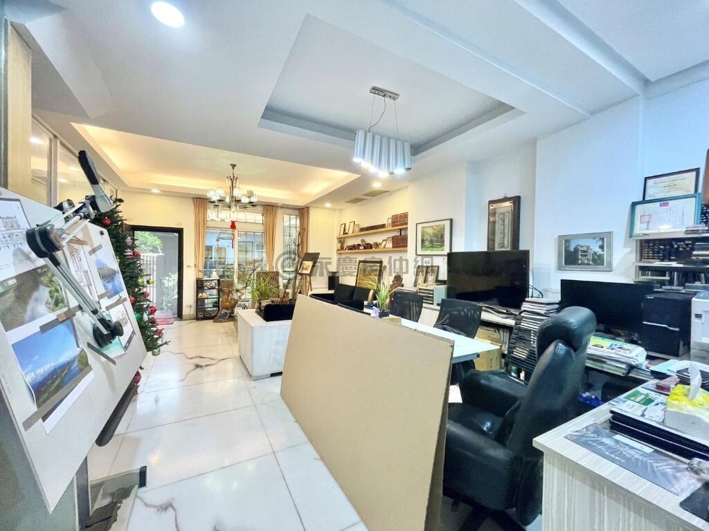 巨蛋瑞豐商圈電梯車庫豪墅 - 高雄市鼓山區買房子、房屋出售 | 樂屋網