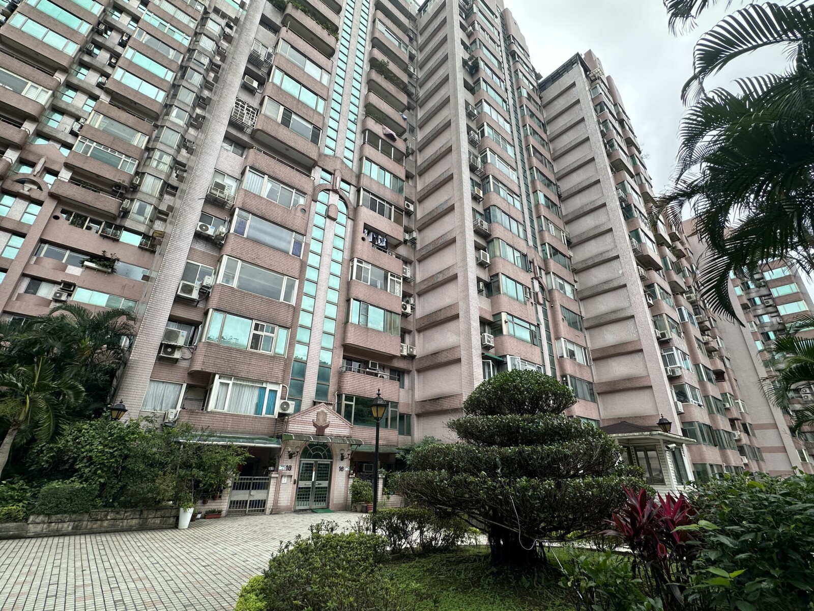 南方藝術宮殿台北市文山區辛亥路四段電梯大廈專約南方藝術宮殿3房平面車位辛亥捷運站 房屋出售 樂屋網