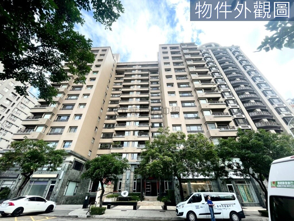 大塊新象台中市南屯區文心南六路電梯大廈八期 南苑公園 四房雙平車 房屋出售 樂屋網