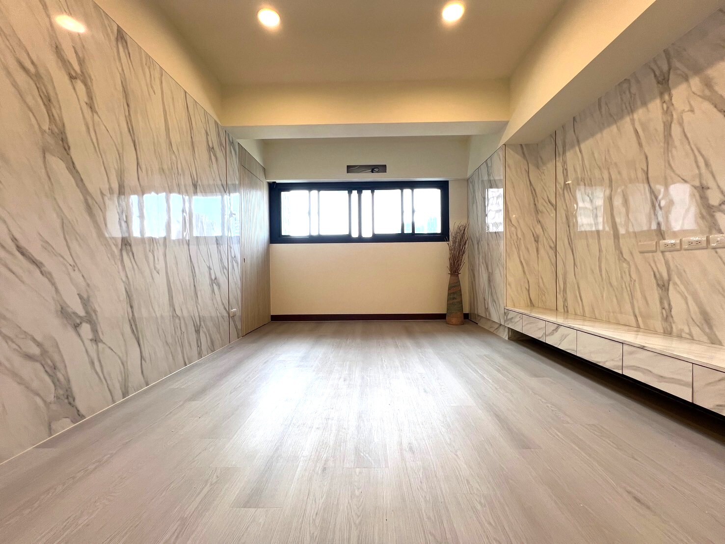 橘郡大地之美高雄市仁武區永新二街別墅皇苑建設大地之美8米街併排雙車別墅 房屋出售 樂屋網