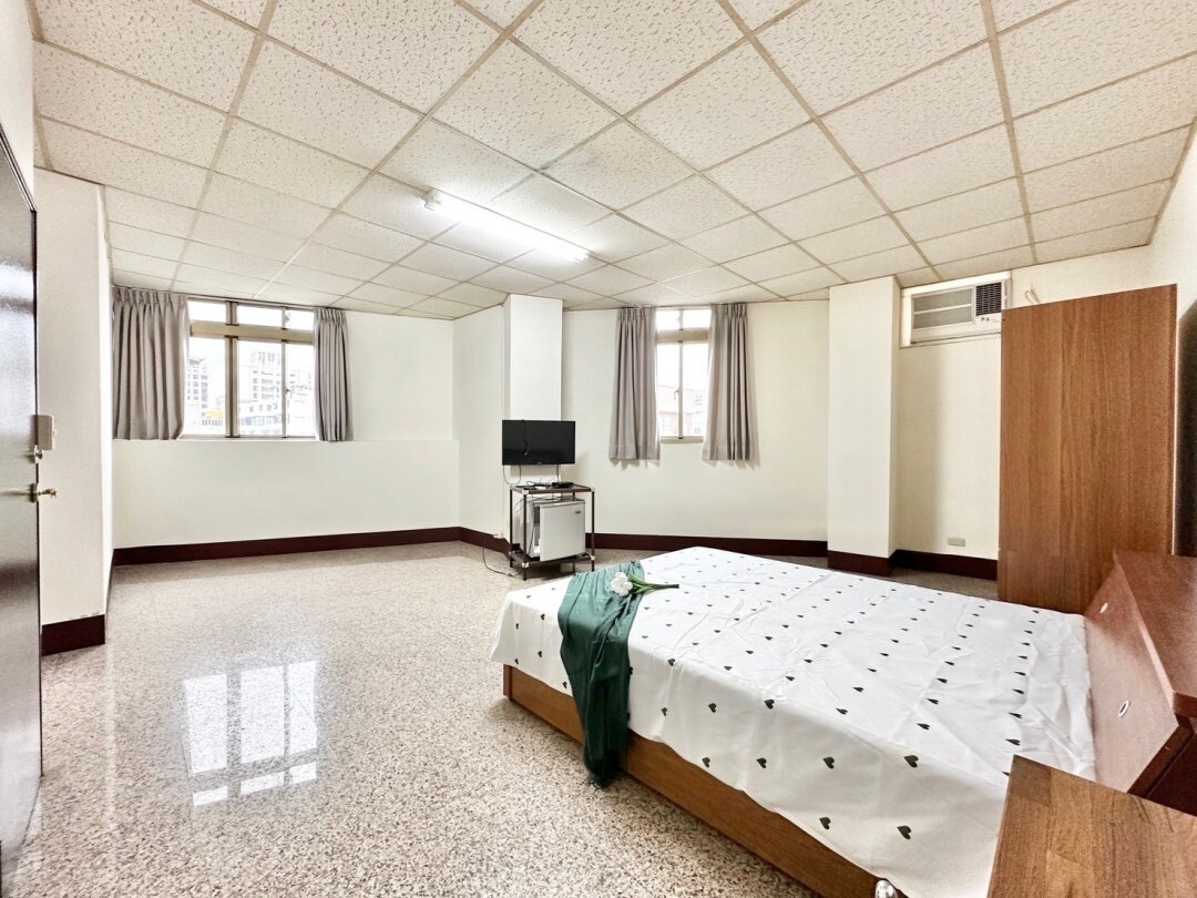 台中市東區樂業路透天厝特大好採光 近旱溪夜市 可裝洗衣機 抽菸不租空氣好 房屋出租 樂屋網
