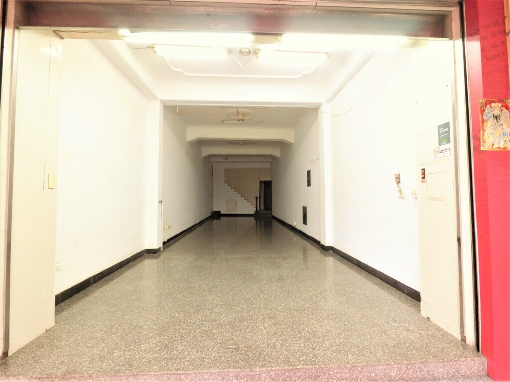 高雄市左營區左營大路透天厝左營大路商四大地坪金鑽翻新透天店面 房屋出售 樂屋網