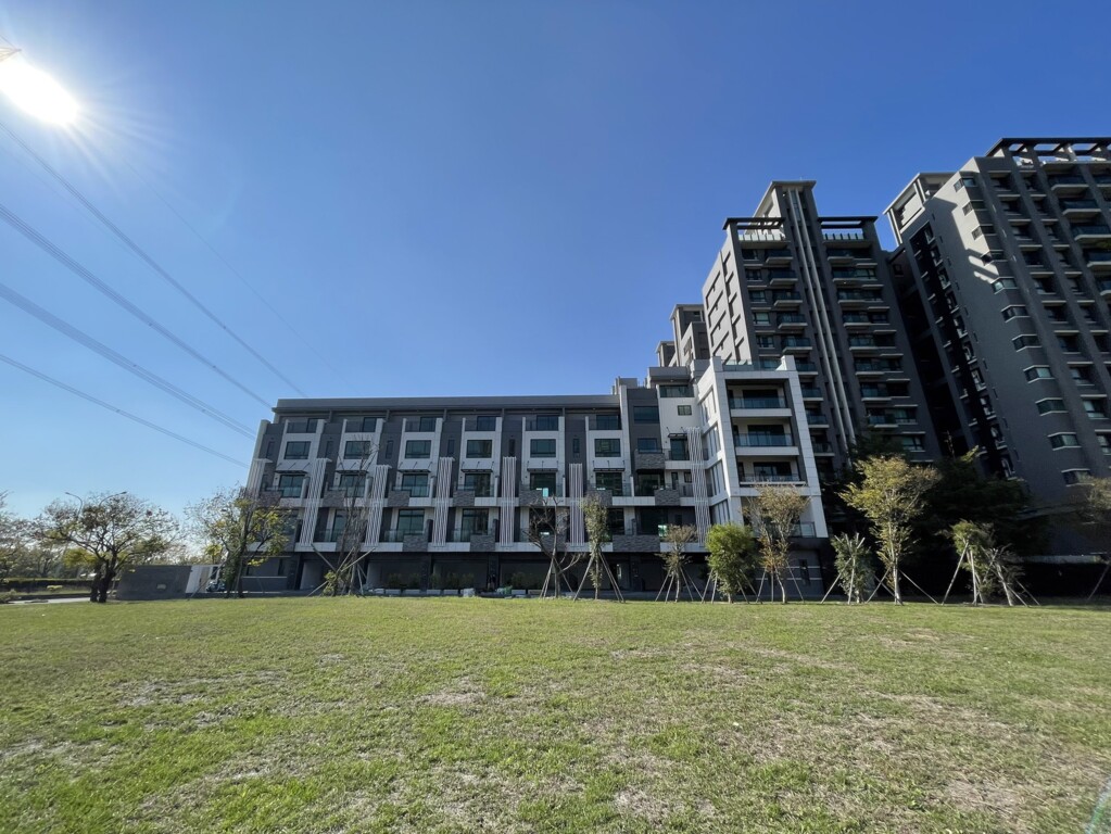 公園墅台中市烏日區環河路五段別墅高鐵特區6米大面寬全新併排雙車美別墅 房屋出售 樂屋網