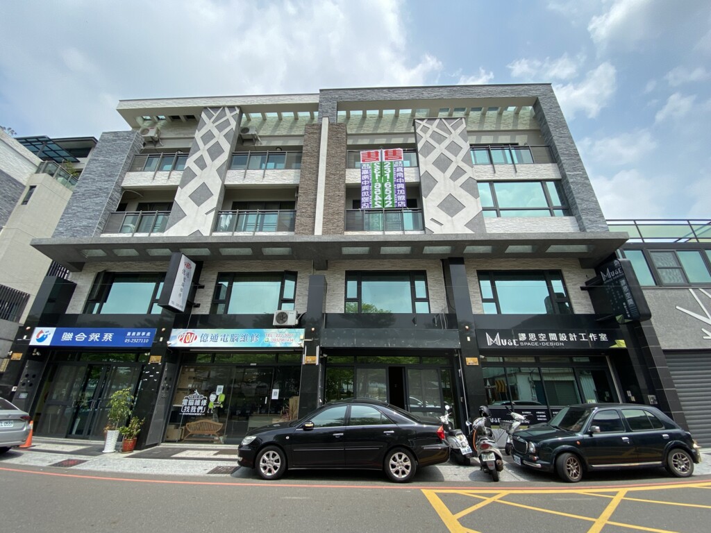 輕齡大潤發旁店面，近嘉義車站店住兩用金店面 嘉義市西區買房子、房屋出售 樂屋網