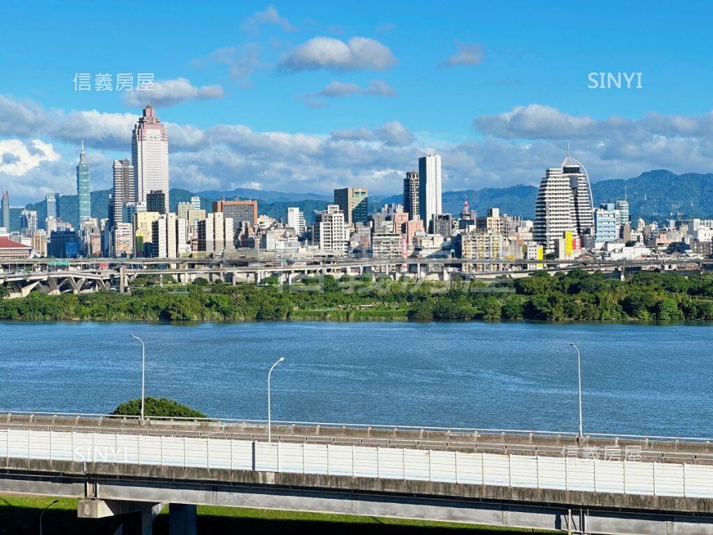 帝王景觀樓新北市三重區中正南路電梯大廈近三重高中河景三房車位 房屋出售 樂屋網