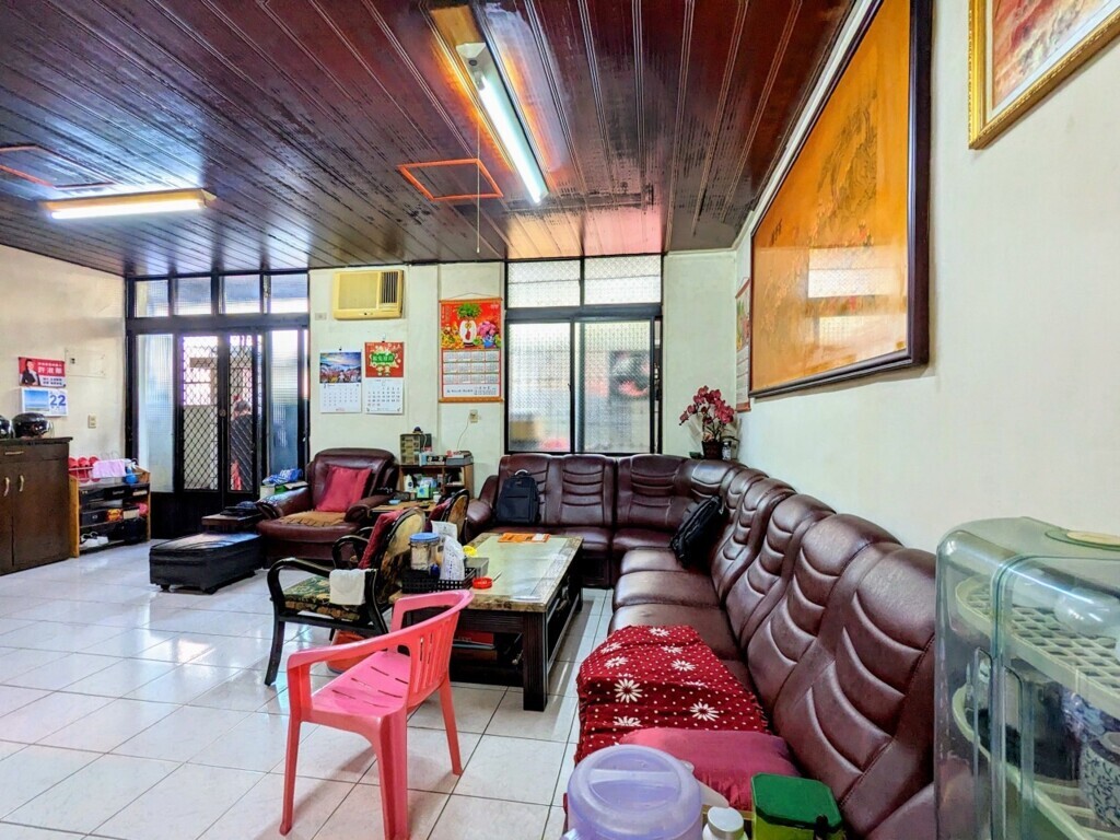 台中市大里區新仁路三段透天厝 愛買商圈 非常舒服 直接入住透天 房屋出售 樂屋網