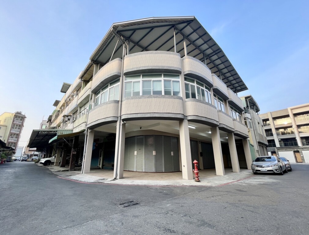 高雄市小港區松崗路透天厝《小港森林公園｜ 角窗鈔集店面1樓出租》 房屋出租 樂屋網
