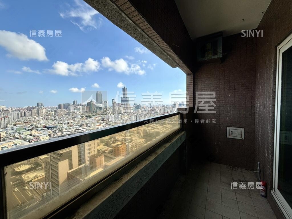 京城雅典至高豪邸附平車 高雄市新興區京城代表座 京城雅典買房子 樂屋網